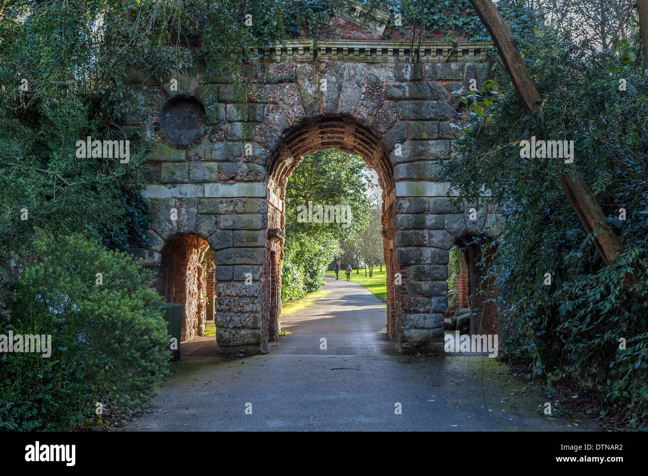 Mock roman ruin decorative bridge hi-res stock photography and images ...