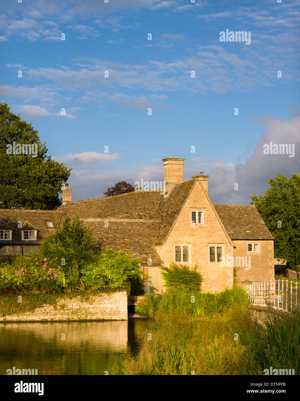 Old mill hi-res stock photography and images - Alamy