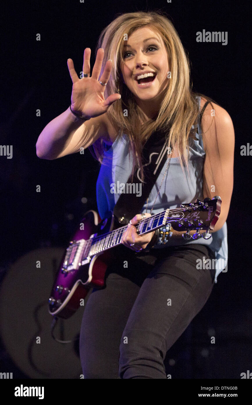 Bmo harris bank center hi-res stock photography and images - Alamy