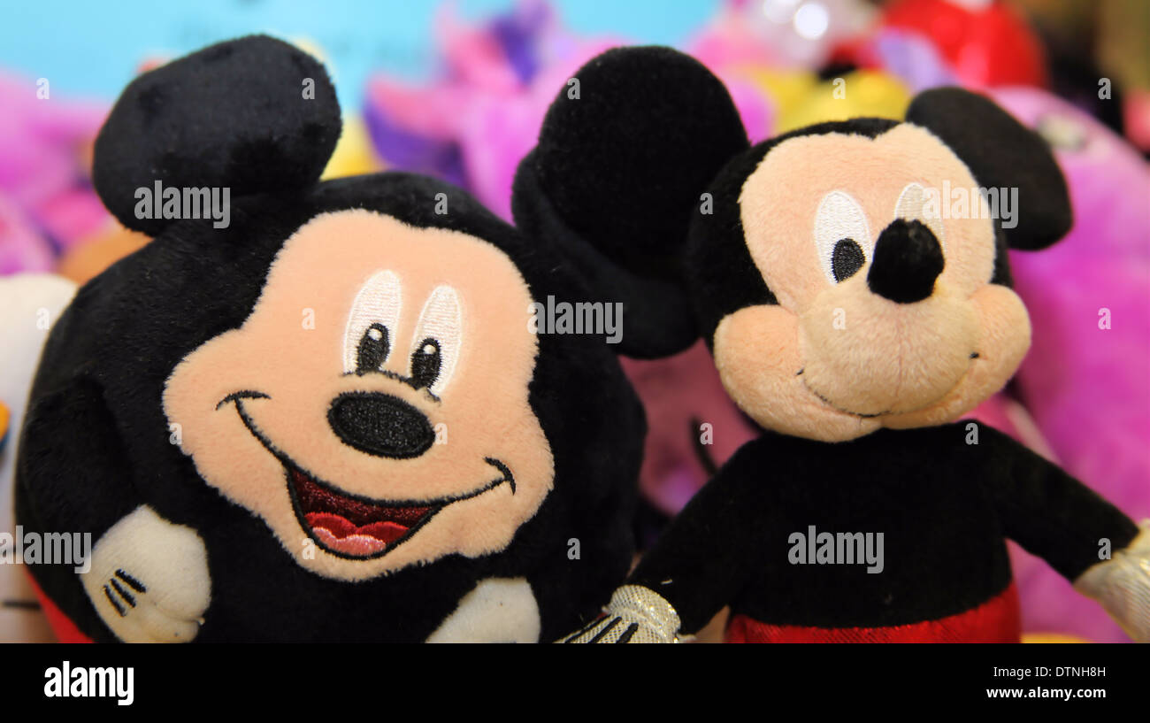 Mr and mrs mouse hi-res stock photography and images - Alamy
