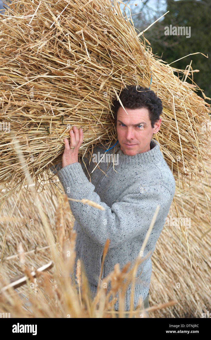 Master thatcher hi-res stock photography and images - Alamy