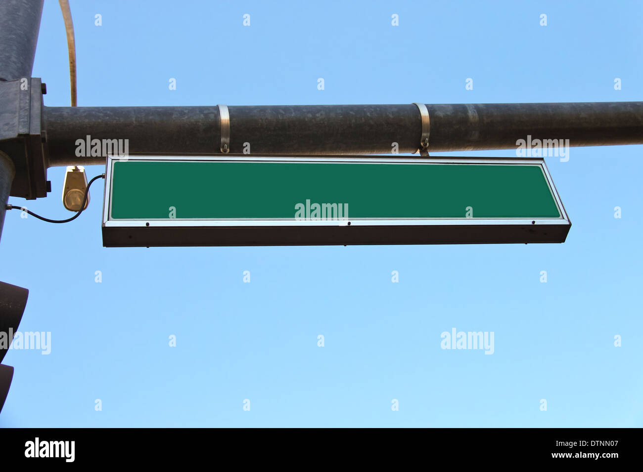 Empty green traffic banner hi-res stock photography and images - Alamy