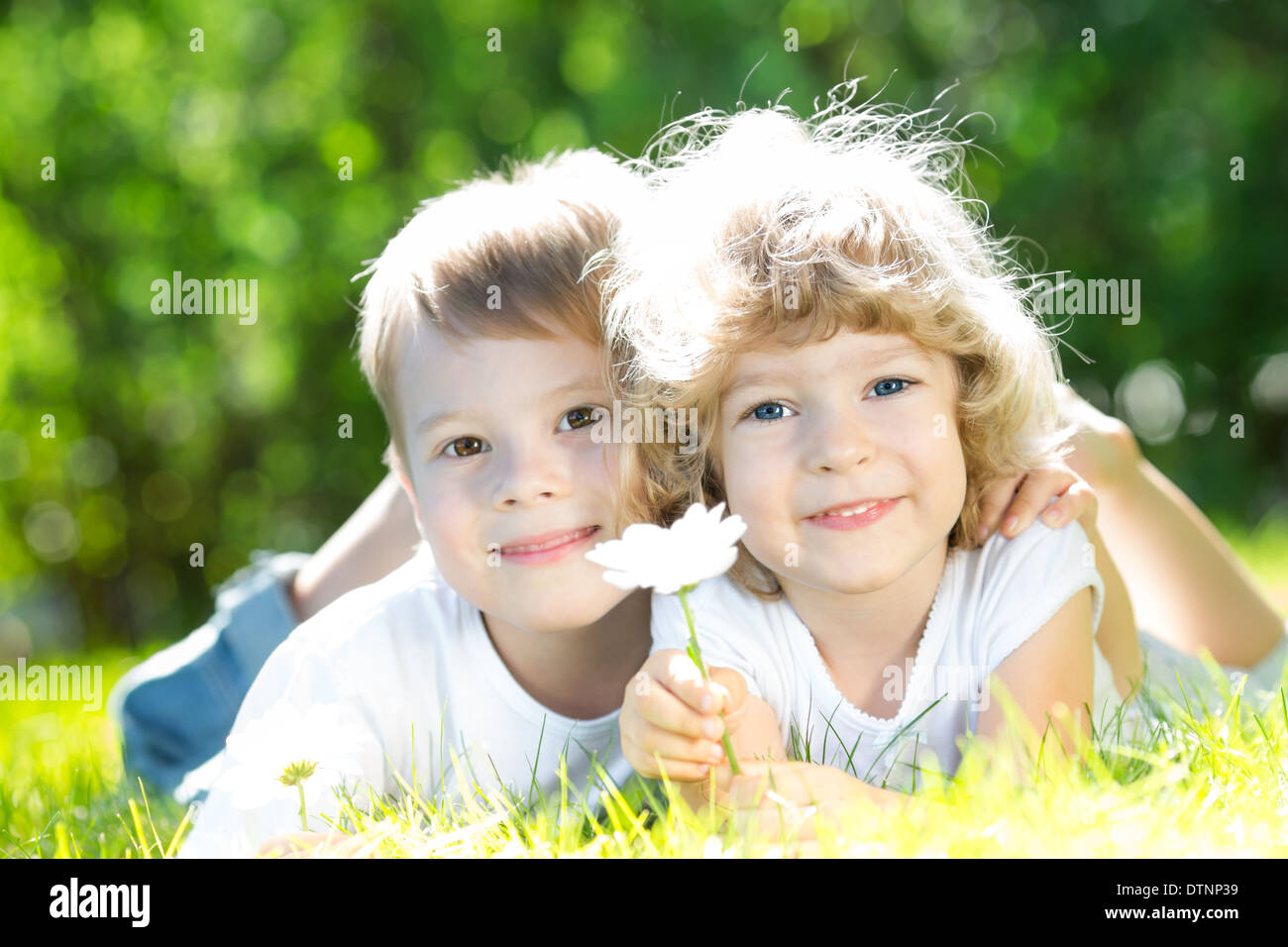 Happy family couple children hi-res stock photography and images - Alamy