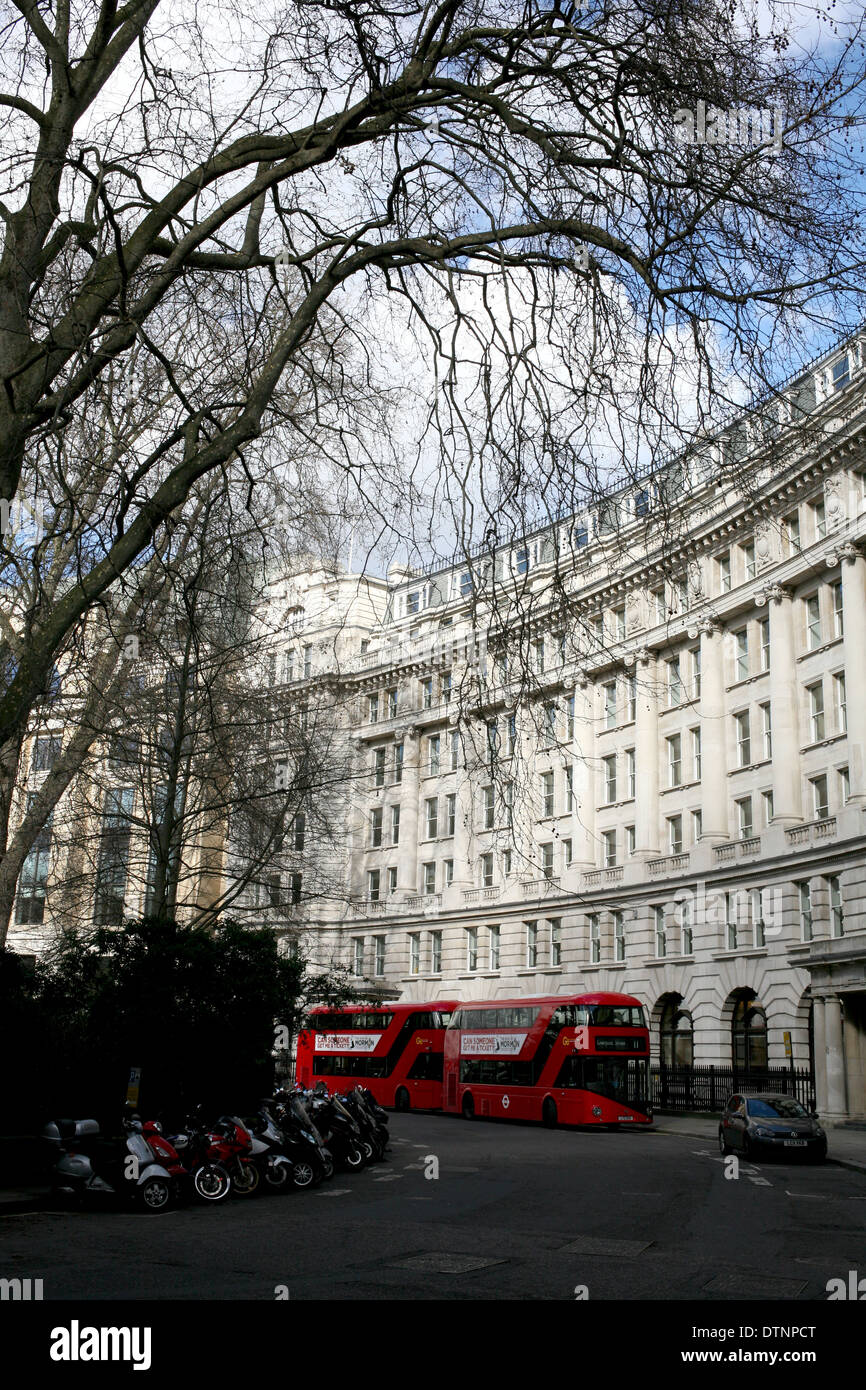 finsbury square in the city of london ec2 uk 2014 Stock Photo - Alamy