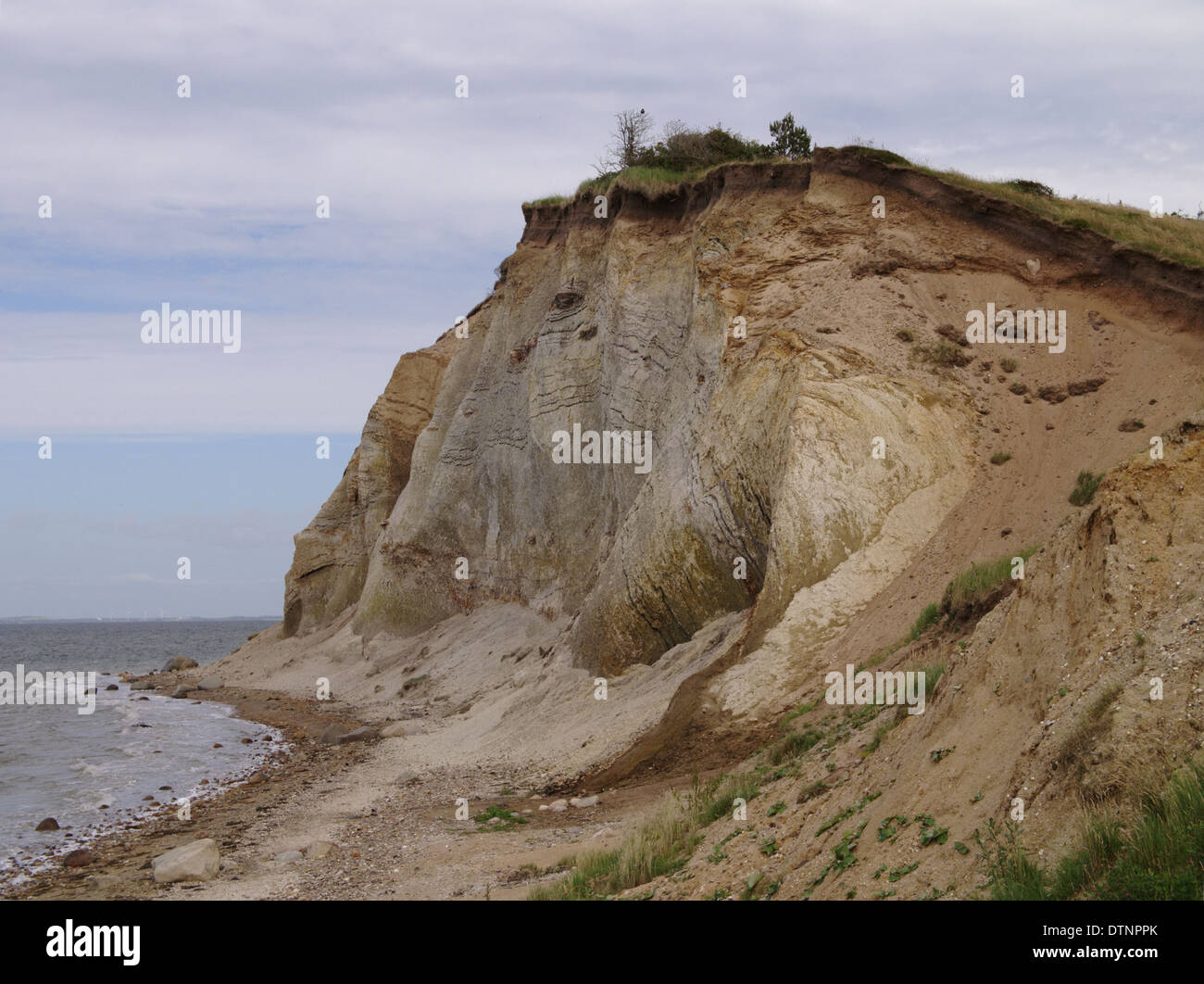Cliffs on North coast of Fur island. Klinter på Furs nordkyst Stock ...