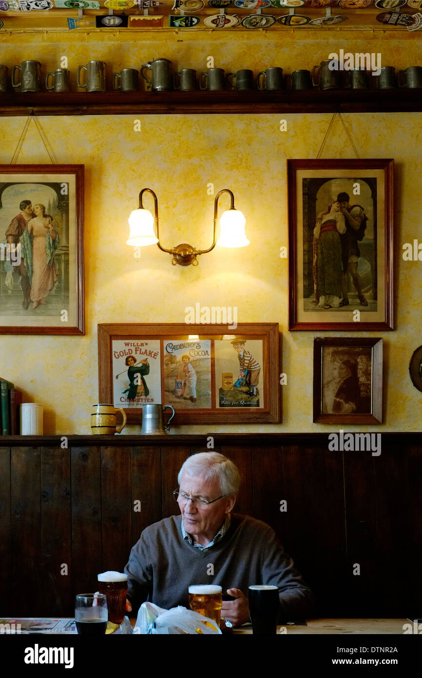 Traditional beers and ales hi-res stock photography and images - Alamy