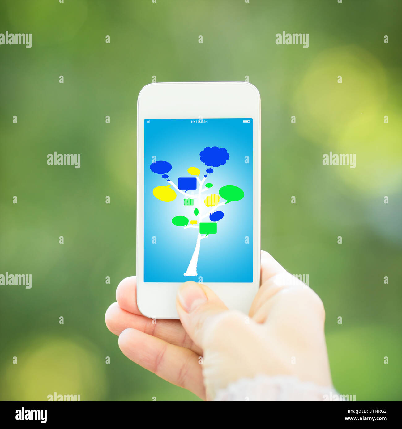 Woman holding hand phone hi-res stock photography and images - Alamy
