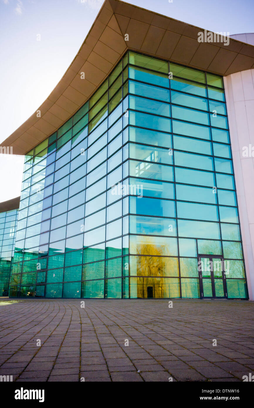 Office modern architectural hi-res stock photography and images - Alamy