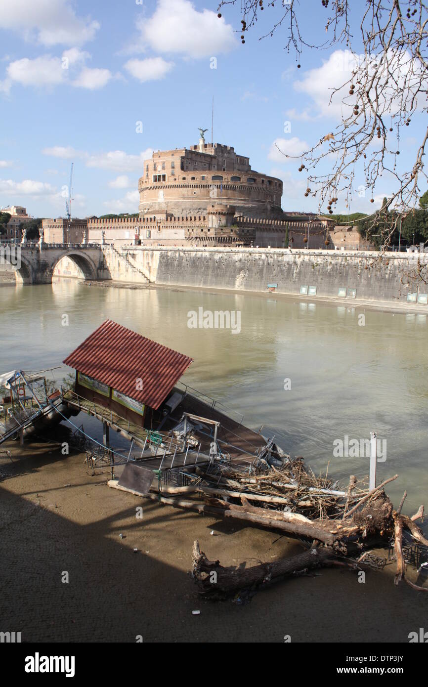 Pontoon rome hi-res stock photography and images - Alamy