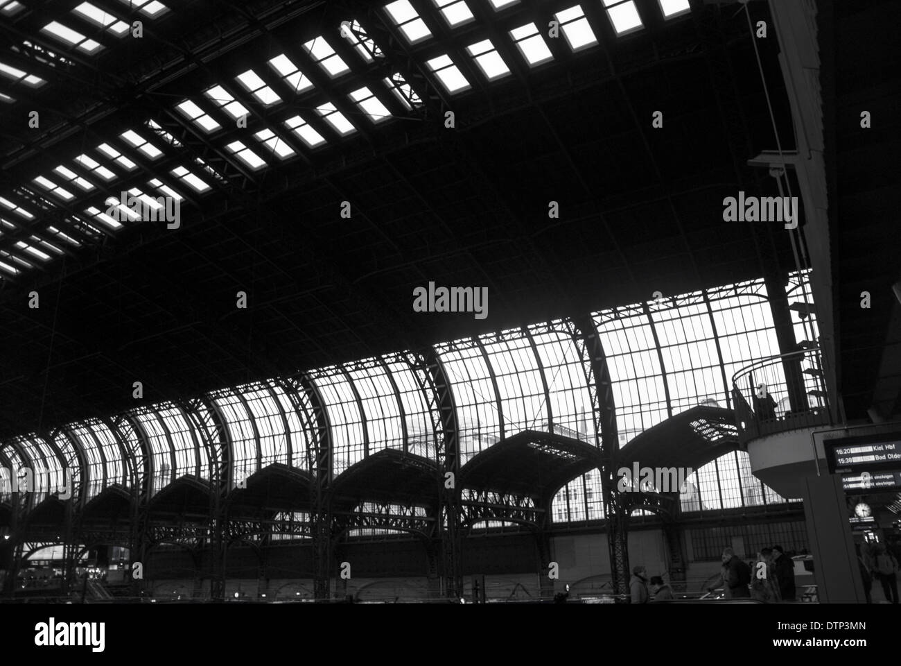 Station hall at Hamburg Stock Photo - Alamy