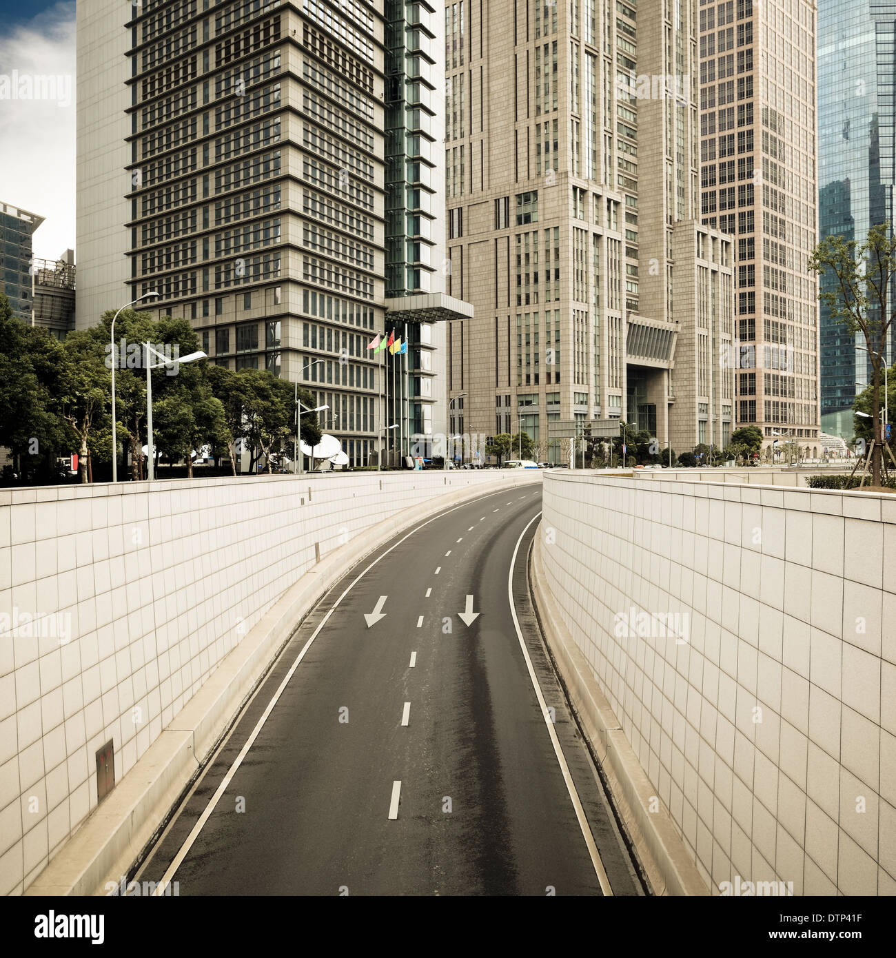 Tunnel building architecture hi-res stock photography and images - Alamy