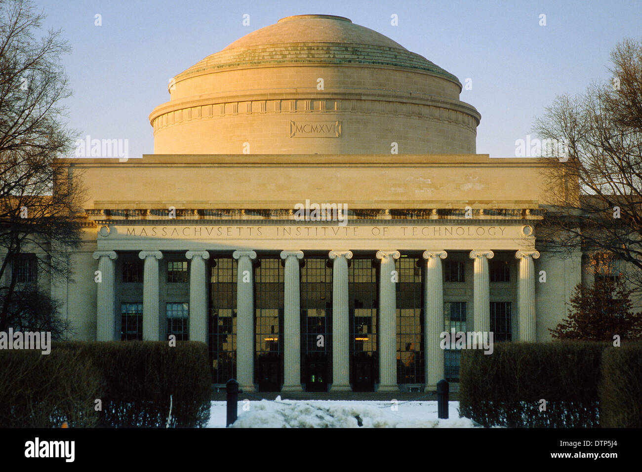 Great dome massachusetts institute technology hi-res stock photography ...