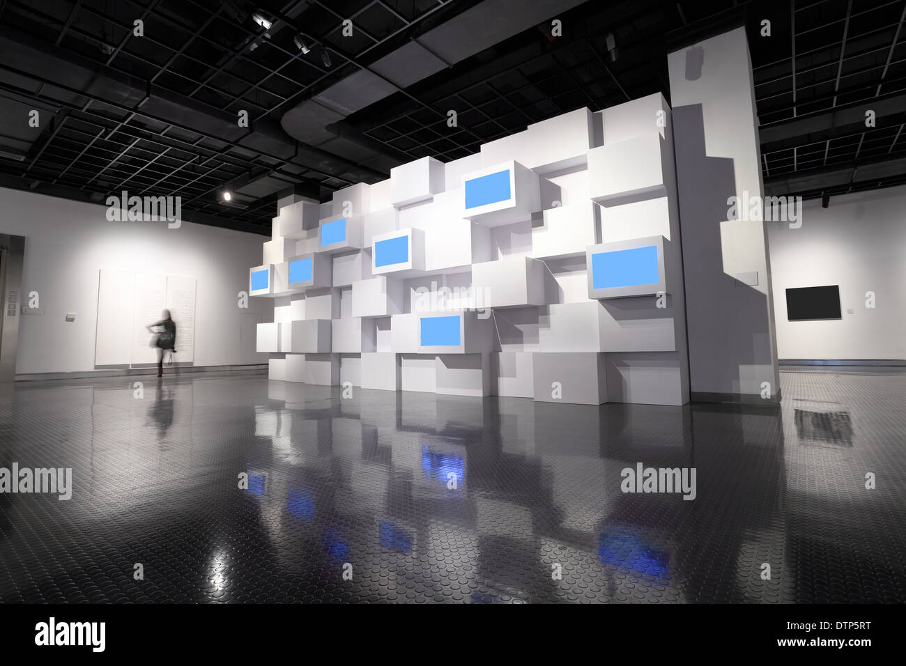 Paintings in a exhibition hi-res stock photography and images - Alamy