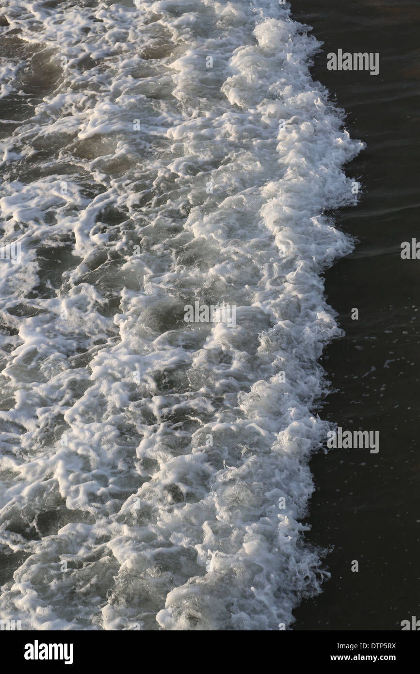 Ocean waves white foam venice beach hi-res stock photography and images ...