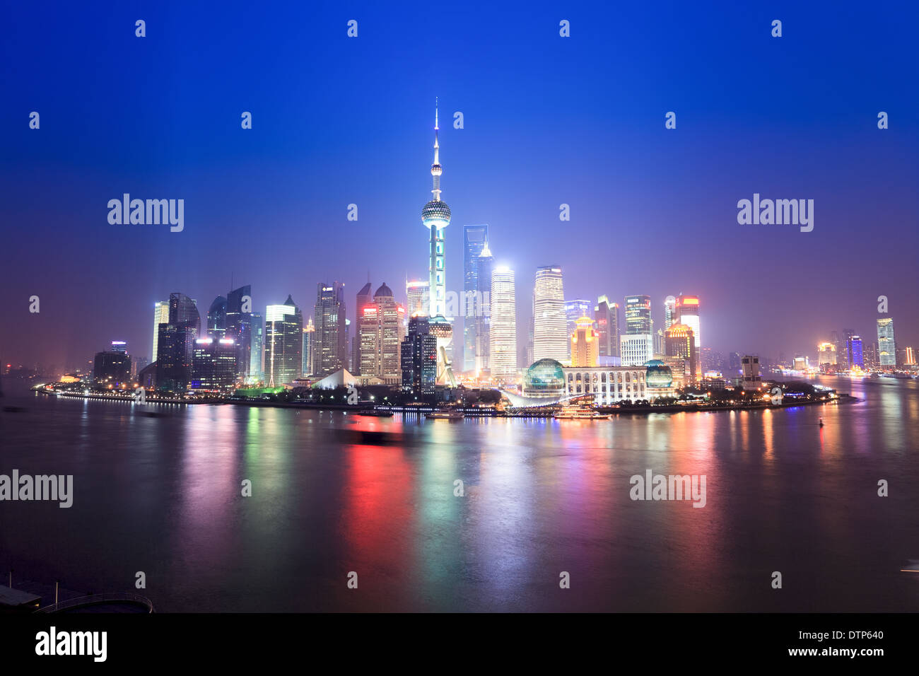 Shanghai ship construction hi-res stock photography and images - Alamy