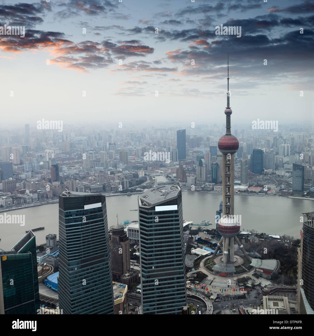 Dusk and sunset glow hi-res stock photography and images - Alamy