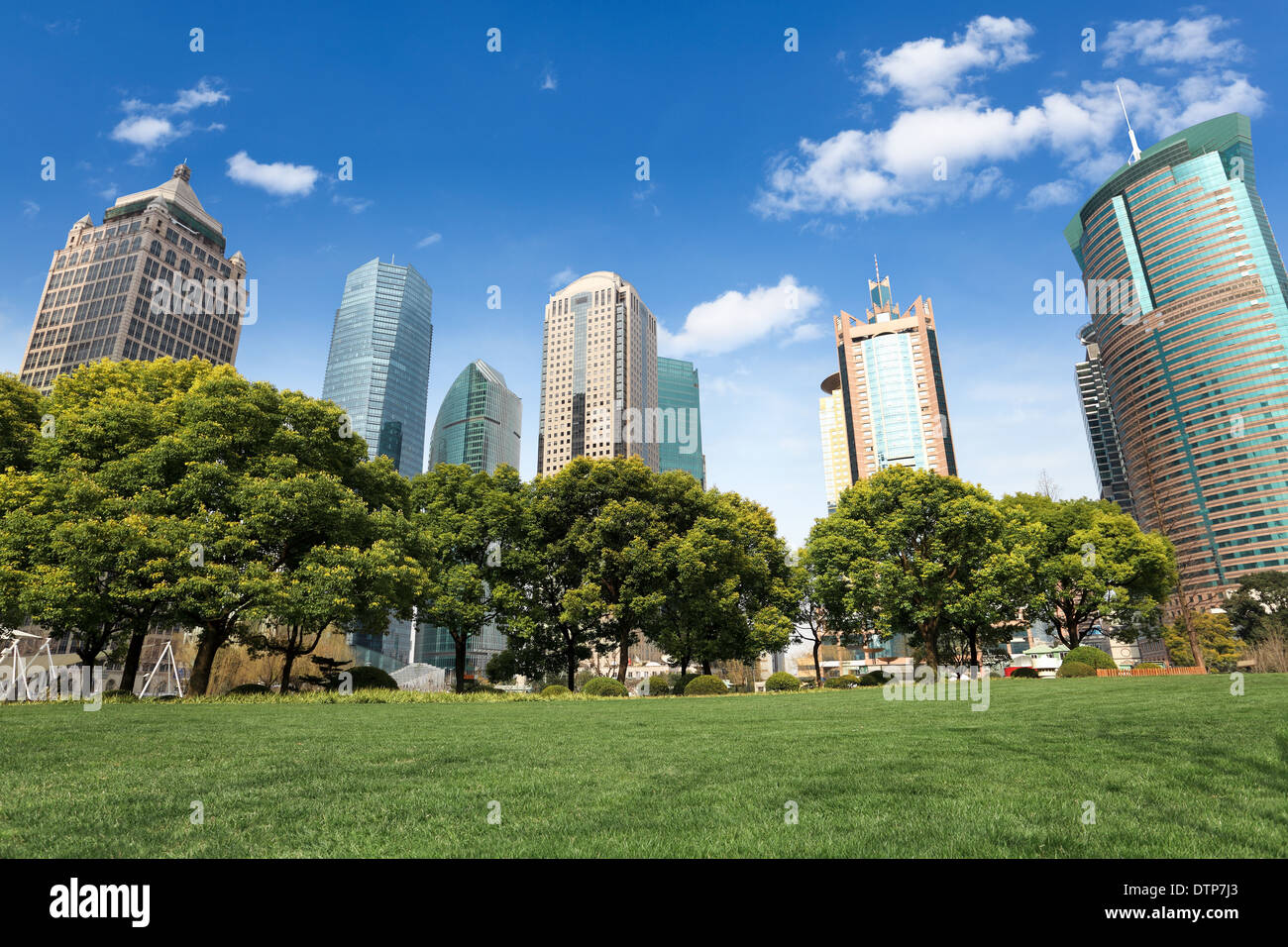 Corporate park building hi-res stock photography and images - Alamy