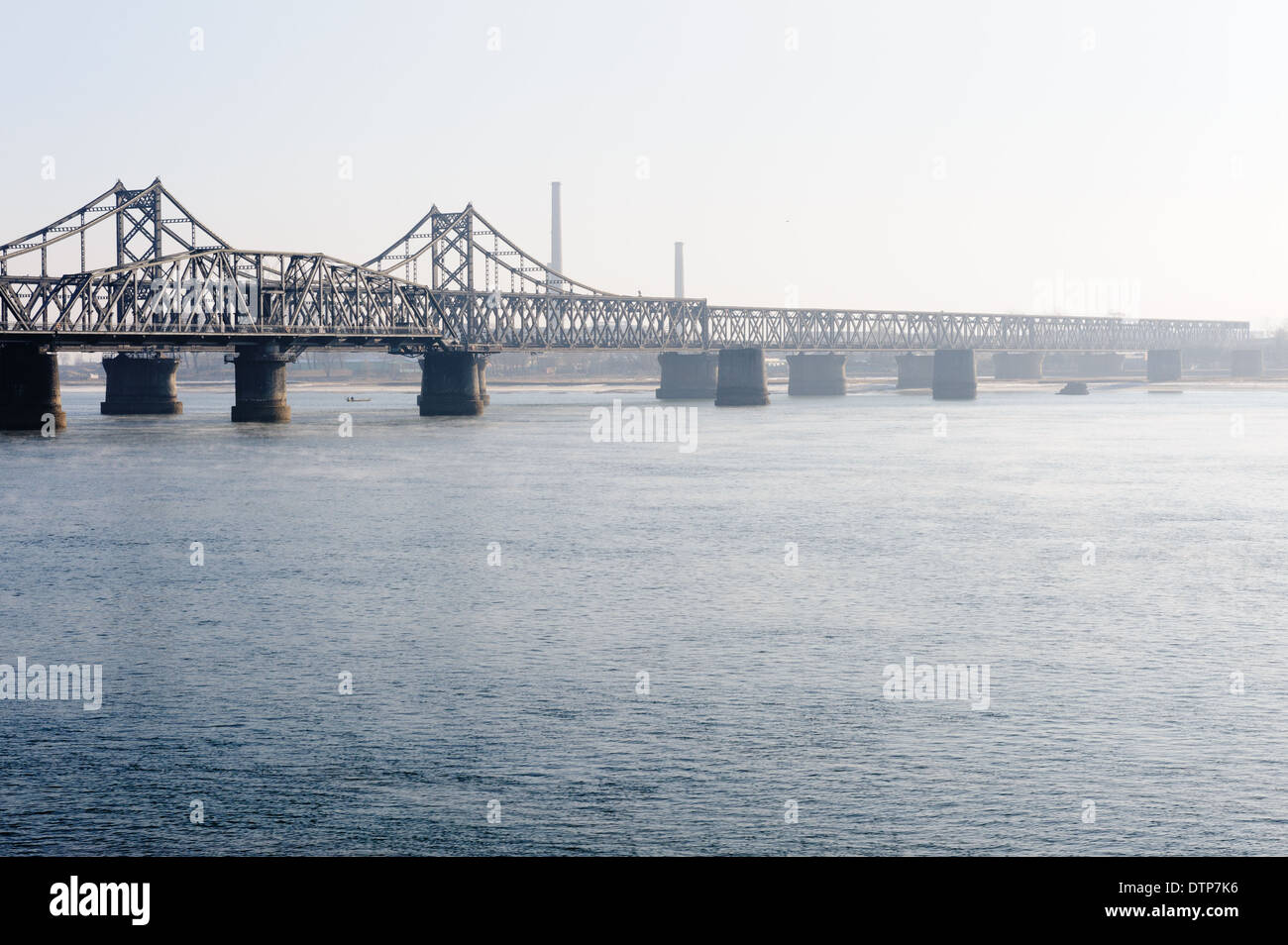 The Sino-Korea Friendship Bridge and "Broken Bridge" . Liaoning ...