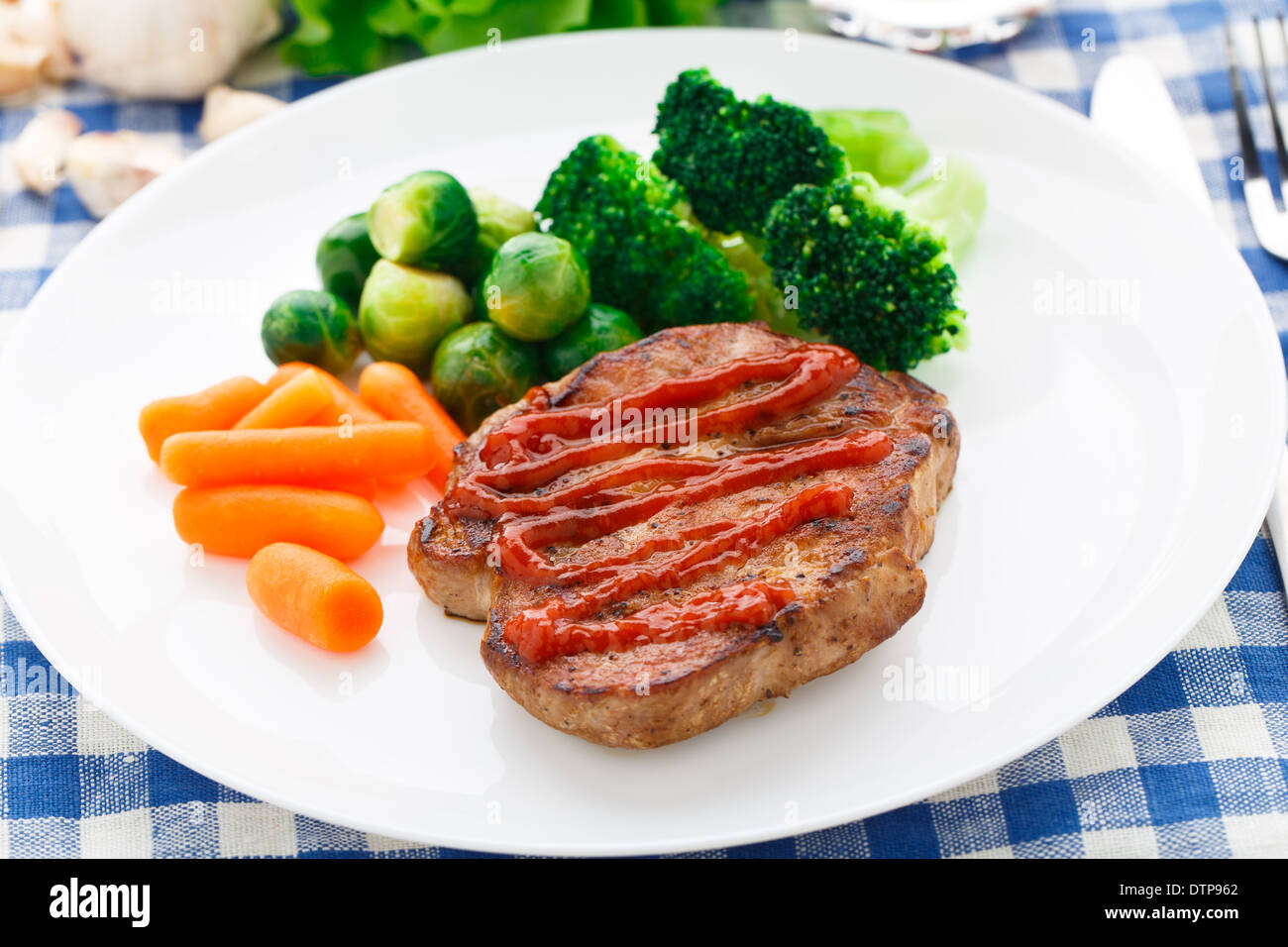 Steak with vegetables Stock Photo - Alamy