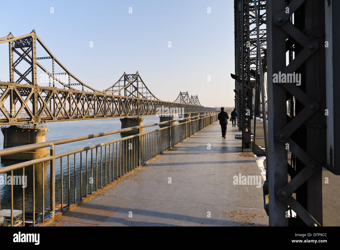 The Sino-Korean Friendship Bridge (left) and "Broken Bridge" (right ...