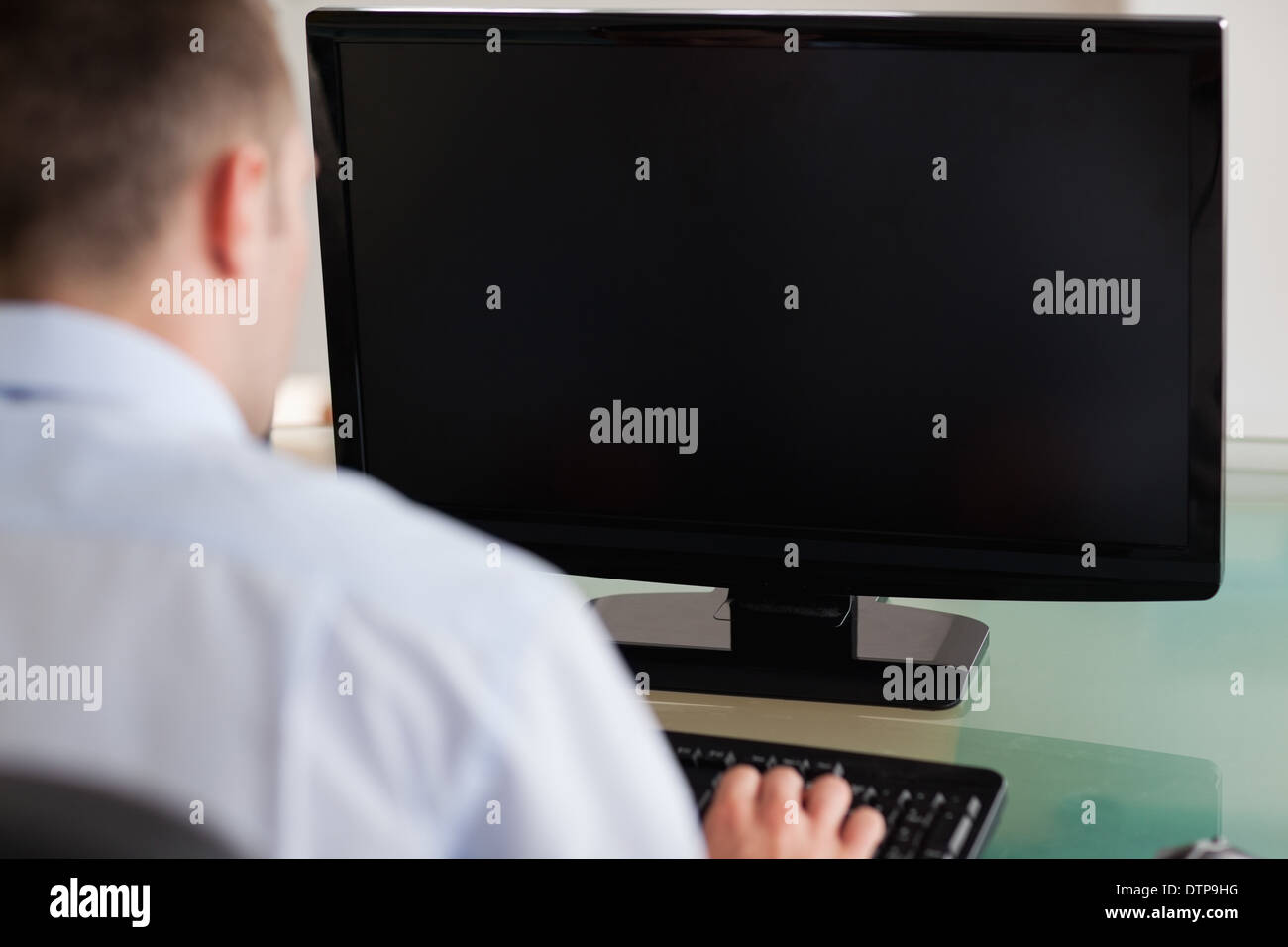 Shadowed worker hi-res stock photography and images - Alamy