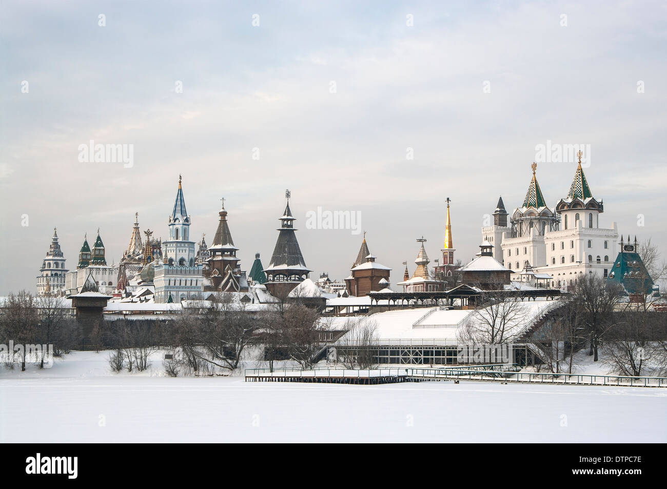 Palace in Moscow Izmailovo Stock Photo - Alamy
