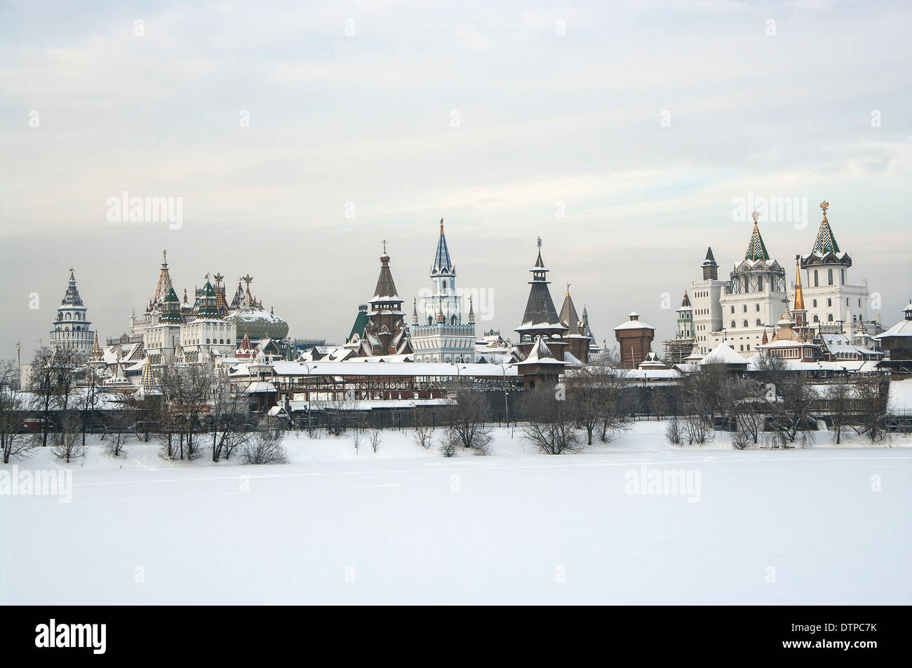 Palace in Moscow Izmailovo Stock Photo - Alamy