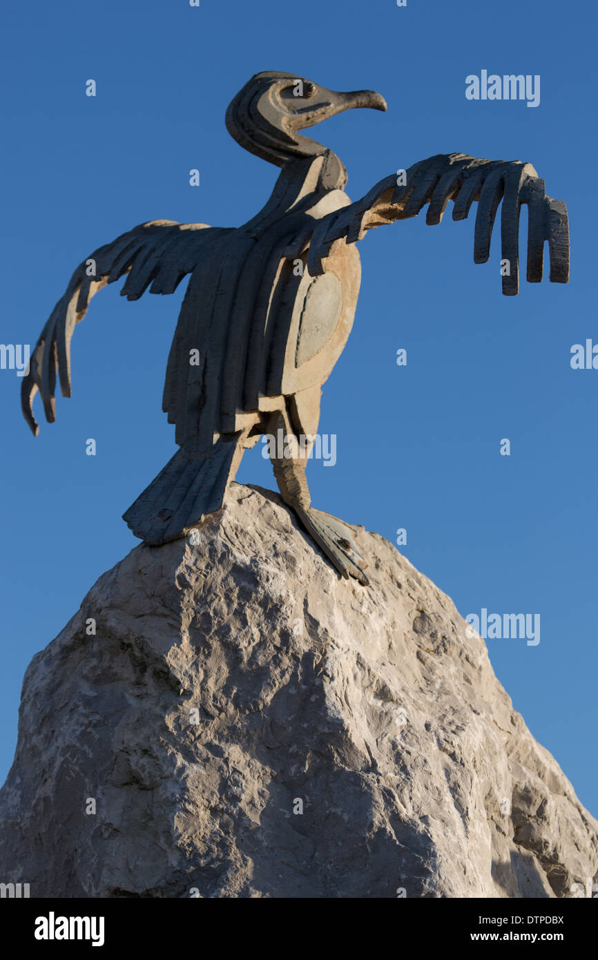 A sculpture of a bird at Morecambe in Lancashire Stock Photo - Alamy
