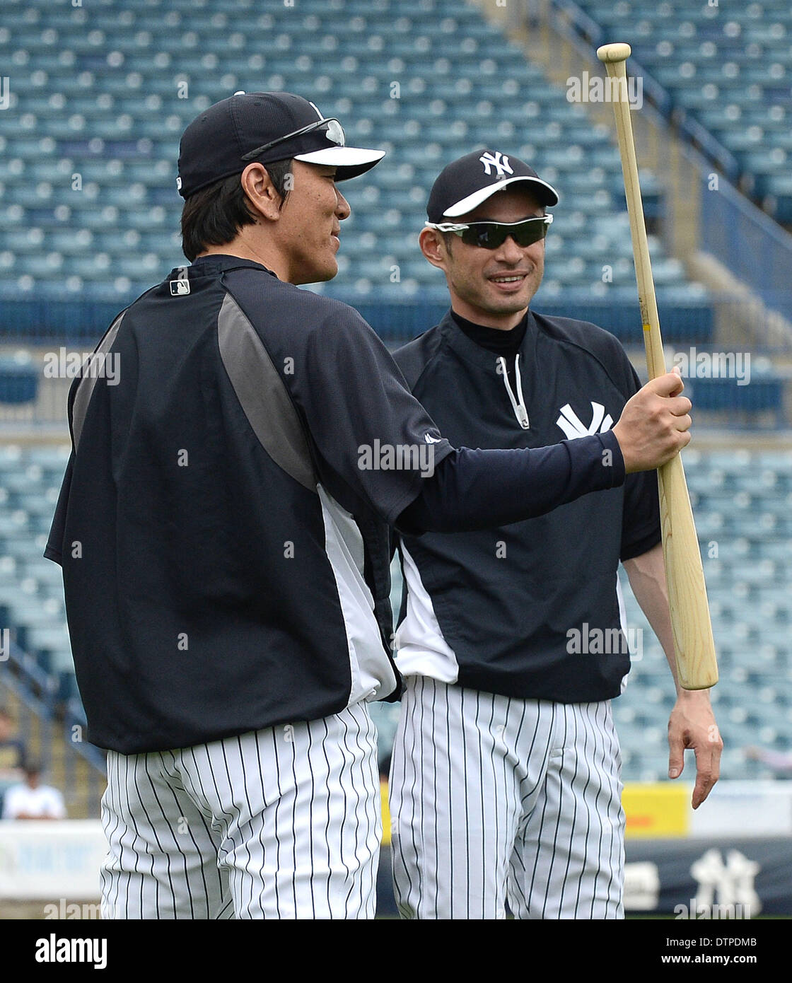 (L-R) Hideki Matsui, Ichiro Suzuki (Yankees), FEBRUARY 21, 2014 - MLB ...