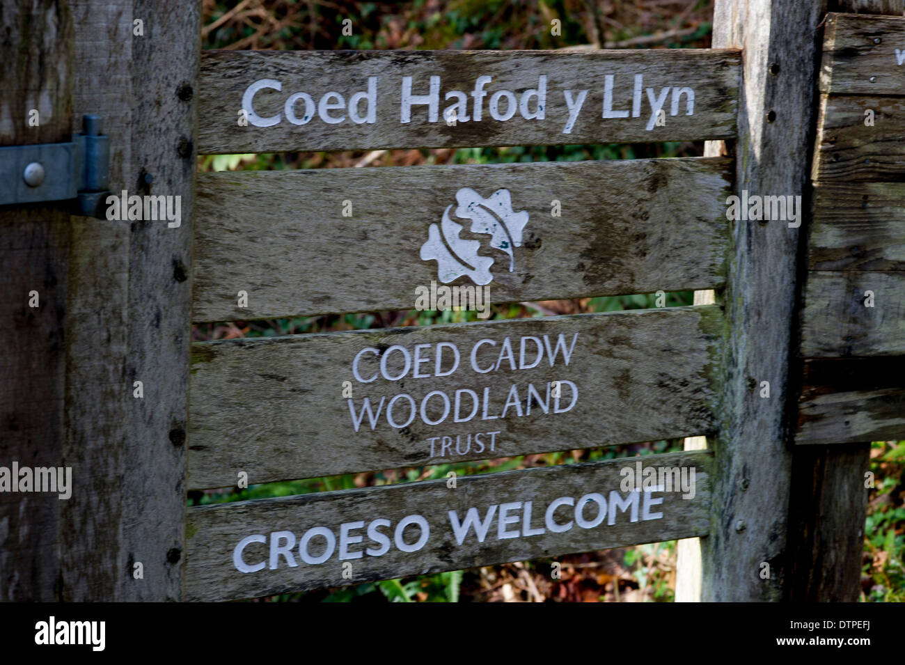 Welsh Signs High Resolution Stock Photography and Images - Alamy