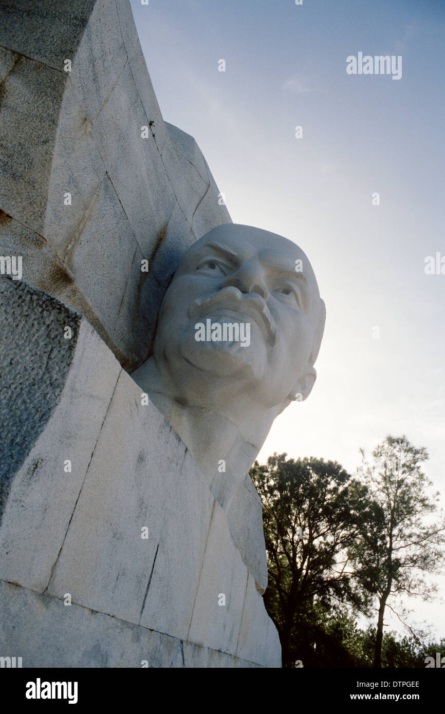 Havana, Cuba. Bust of Lenin, Parque Lenin. Lenin Park Stock Photo - Alamy