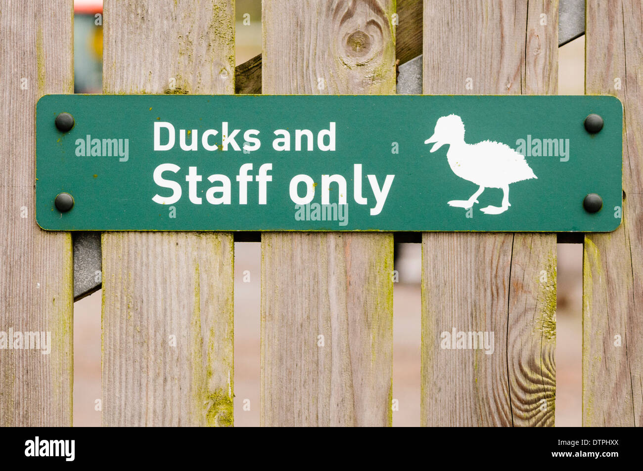 Bird sanctuary sign hi-res stock photography and images - Alamy