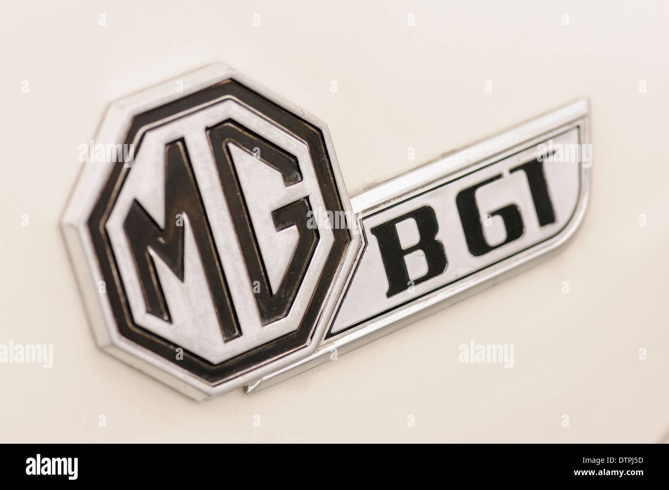Mg bonnet badge hi-res stock photography and images - Alamy