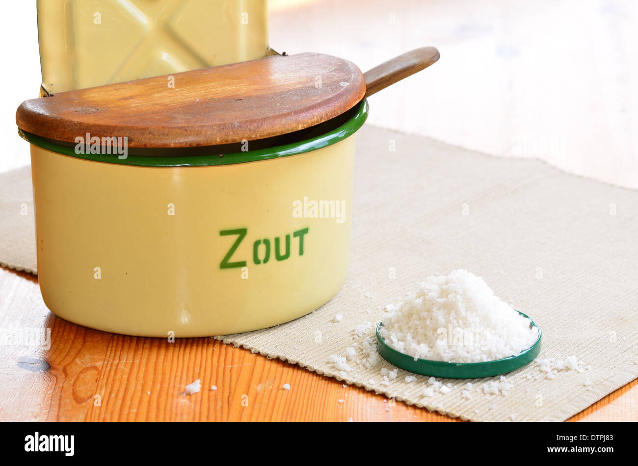 Salt pot hi-res stock photography and images - Alamy