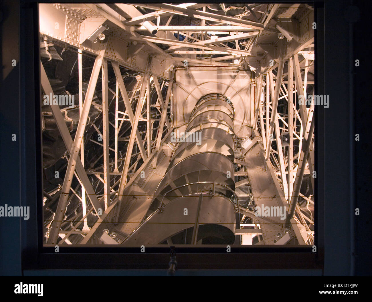 Statue of liberty inside structure hi-res stock photography and images ...