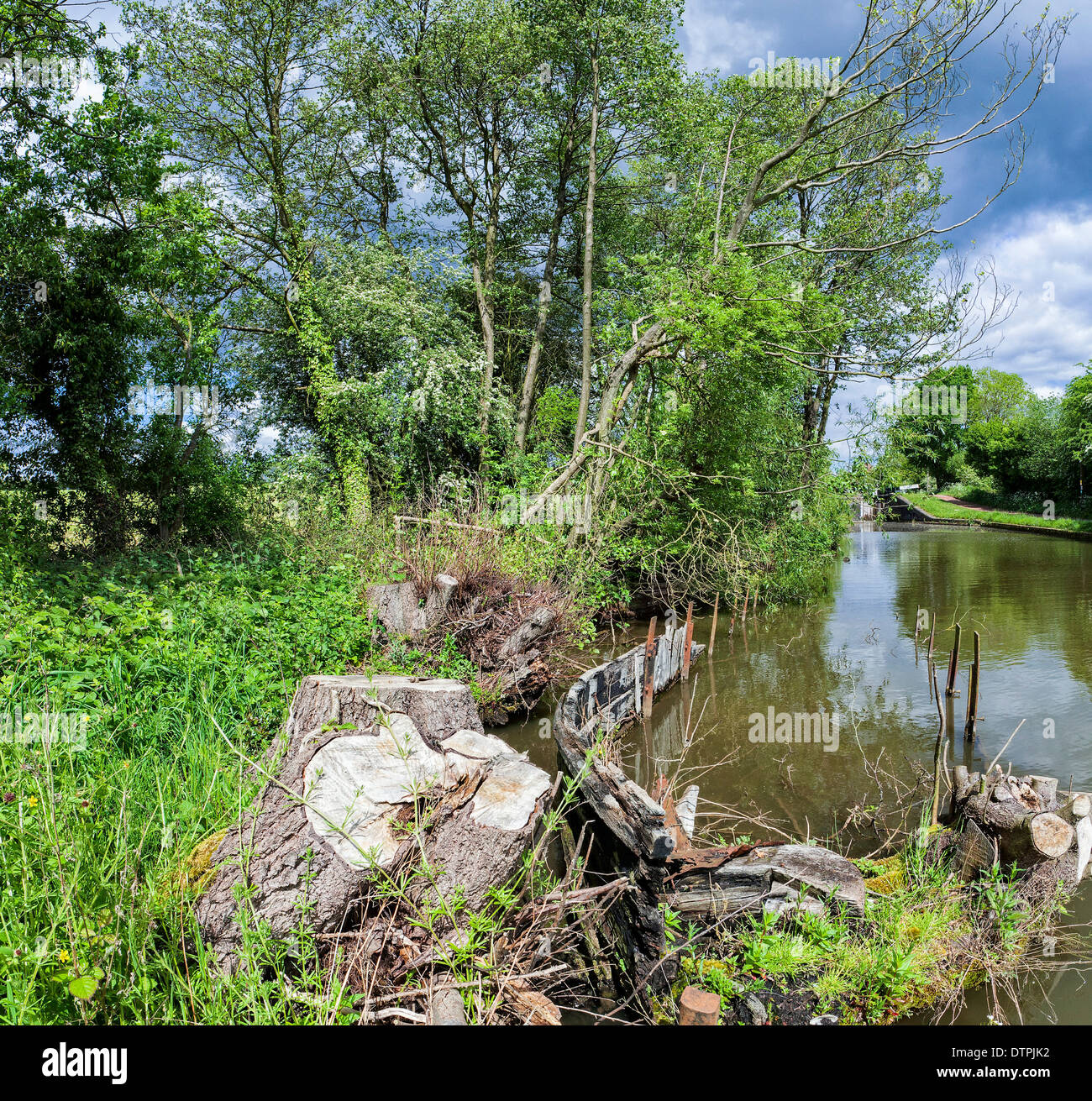 Birmingham worcester canal hi-res stock photography and images - Alamy
