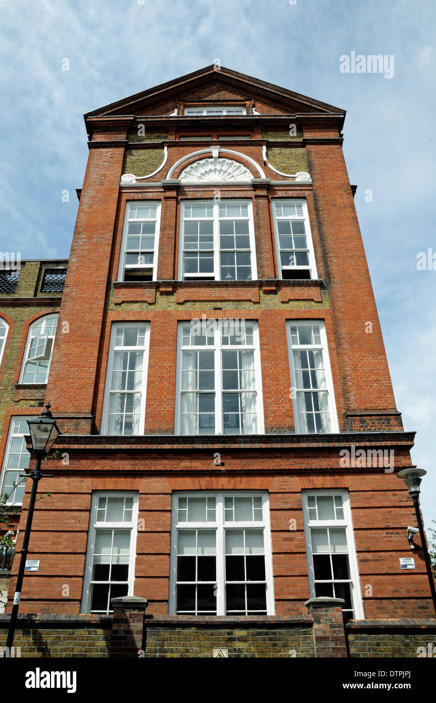 Flats london hi-res stock photography and images - Alamy