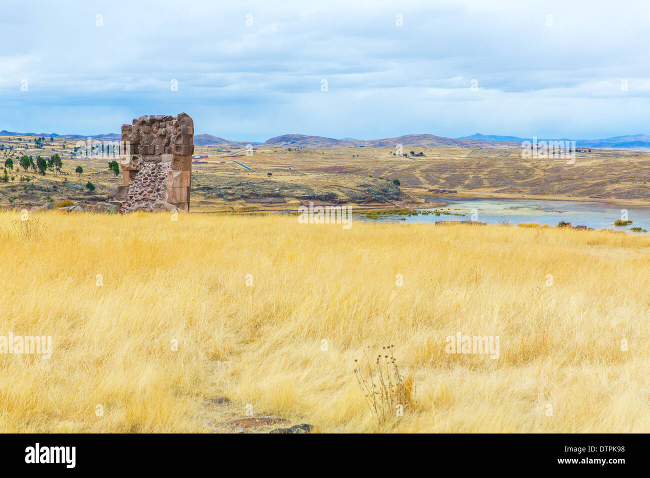 Funerary towers in Sillustani, Peru,South America- Inca prehistoric ...