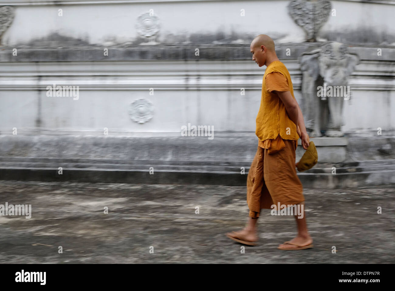 Buddhist monk meditation hi-res stock photography and images - Alamy