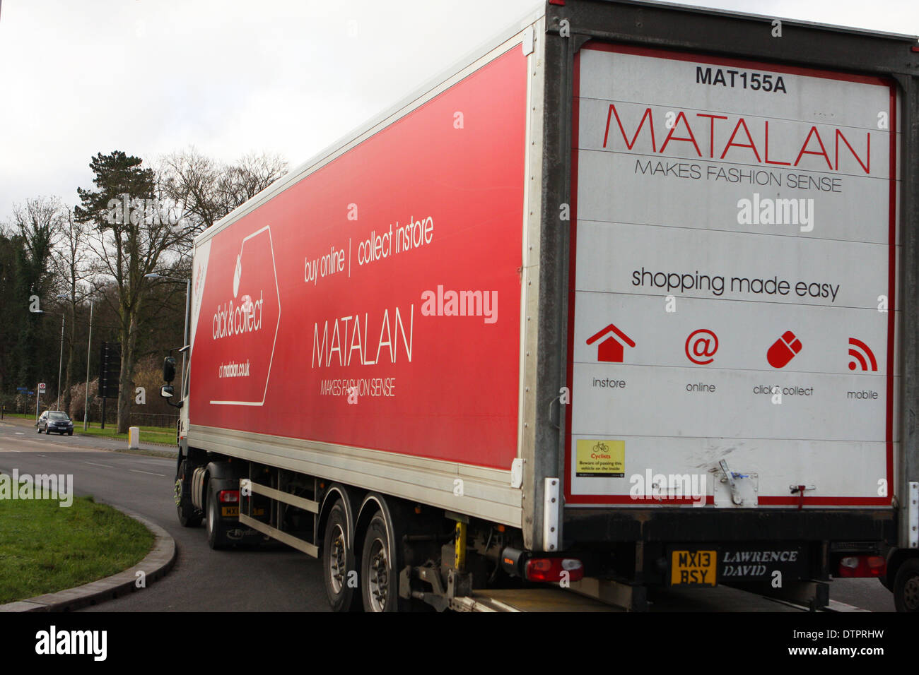 Uk hgv articulated trailers hi-res stock photography and images - Alamy