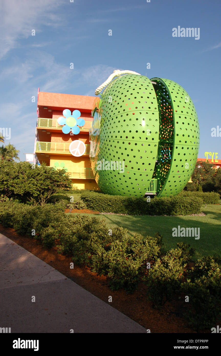 A simulacra of a large yo-yo at Pop Century resort in Walt Disney ...