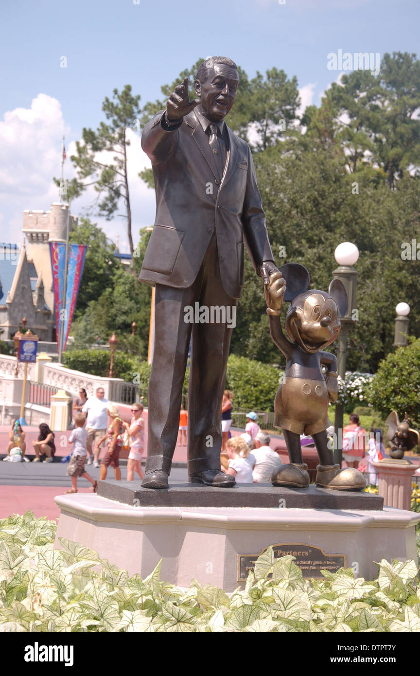 Statues of Walt Disney and Mickey mouse at Walt Disney's Magic Kingdom ...