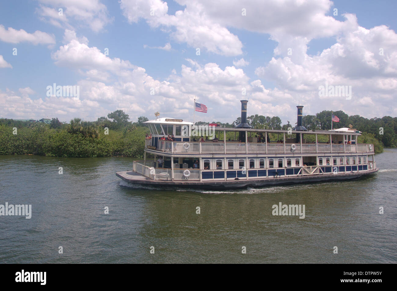 American Flat Bottom Paddler Steamer taking tourist on river boat ride ...