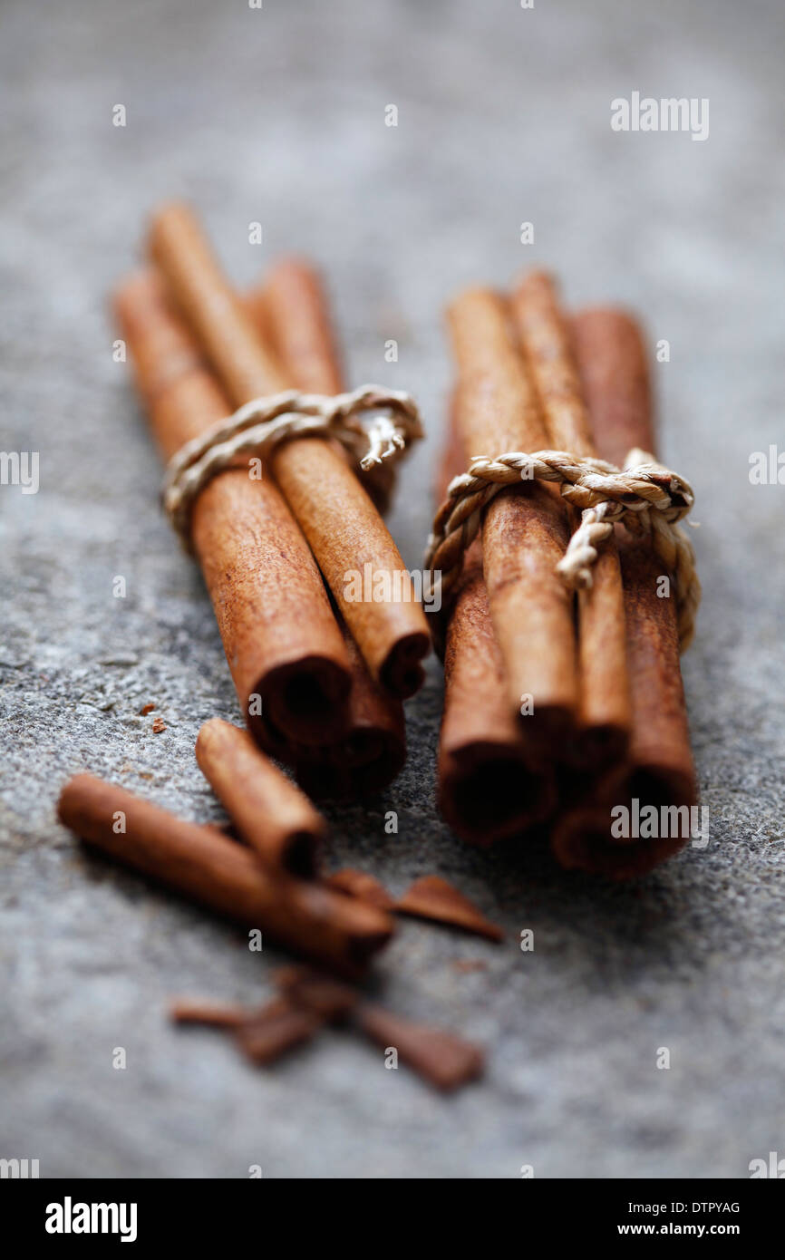 Vertical cinnamon hi-res stock photography and images - Alamy