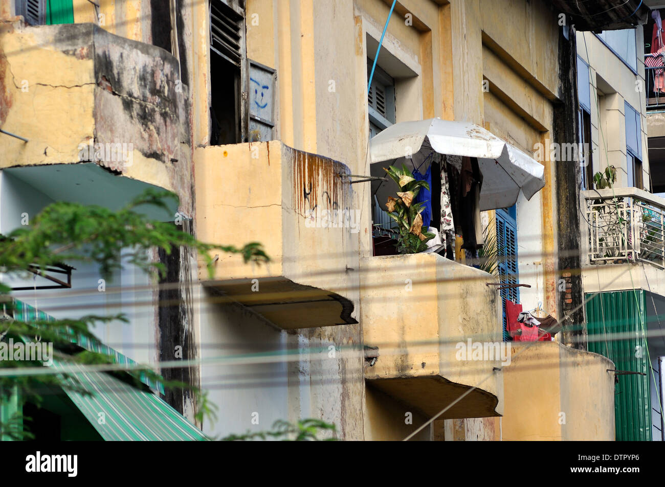 Old French colonial apartment block, downtown Phnom Penh Stock Photo ...