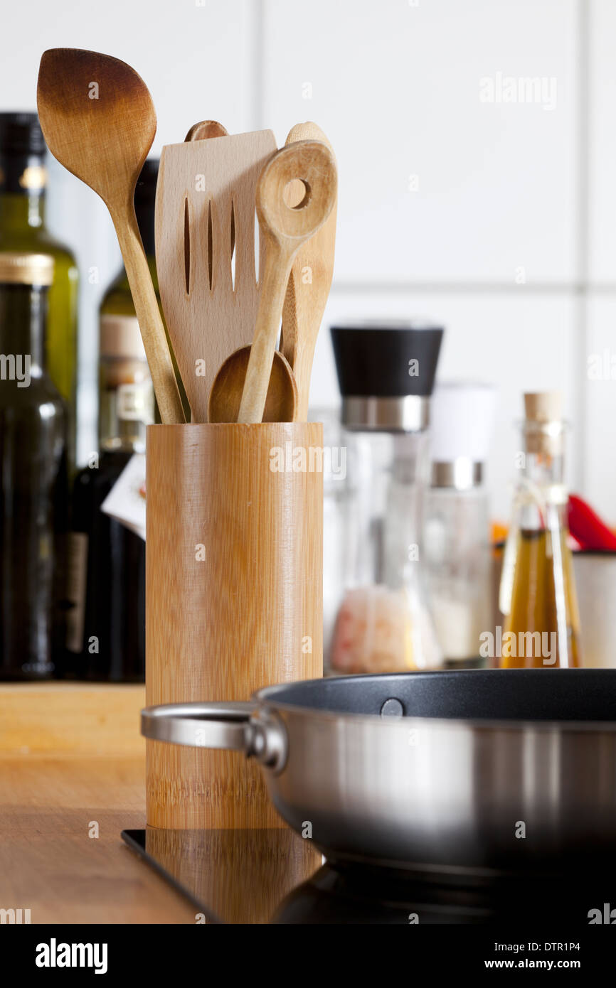 Spoon and pan hi-res stock photography and images - Alamy