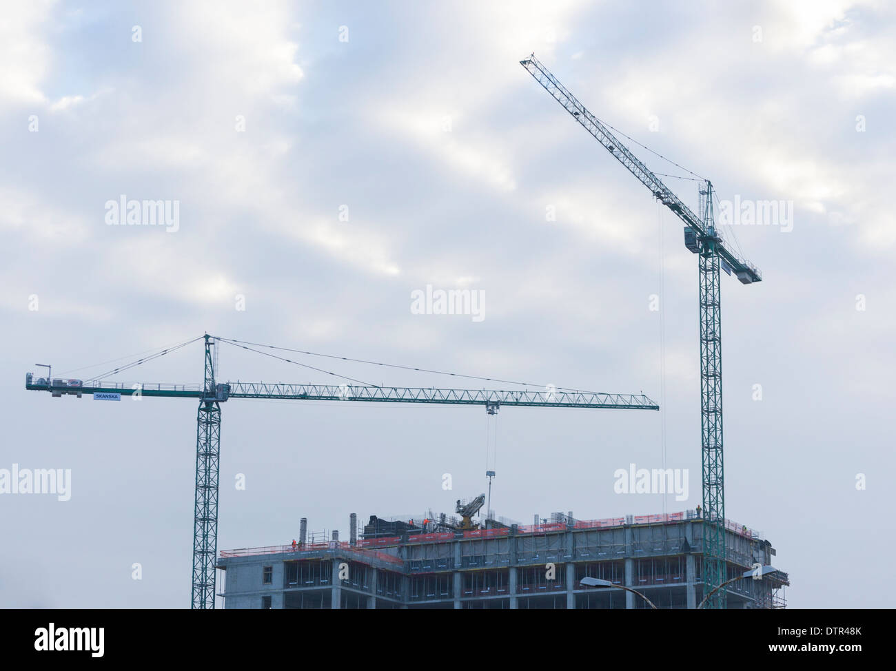 Crane bulding hi-res stock photography and images - Alamy