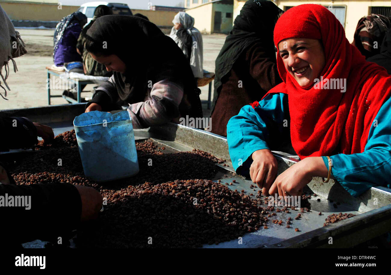 Afghan girls kabul hi-res stock photography and images - Alamy