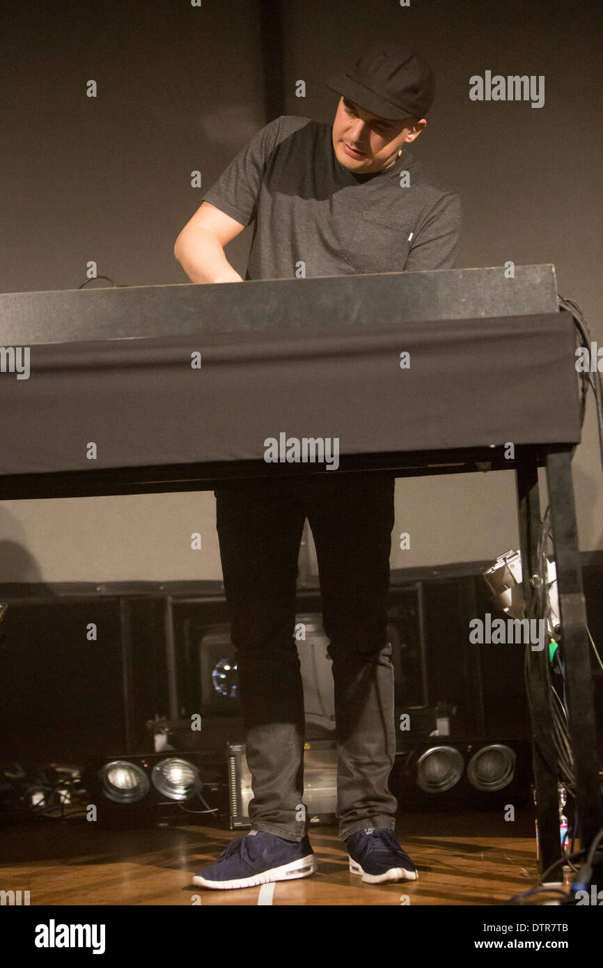 Moderat hi-res stock photography and images - Alamy