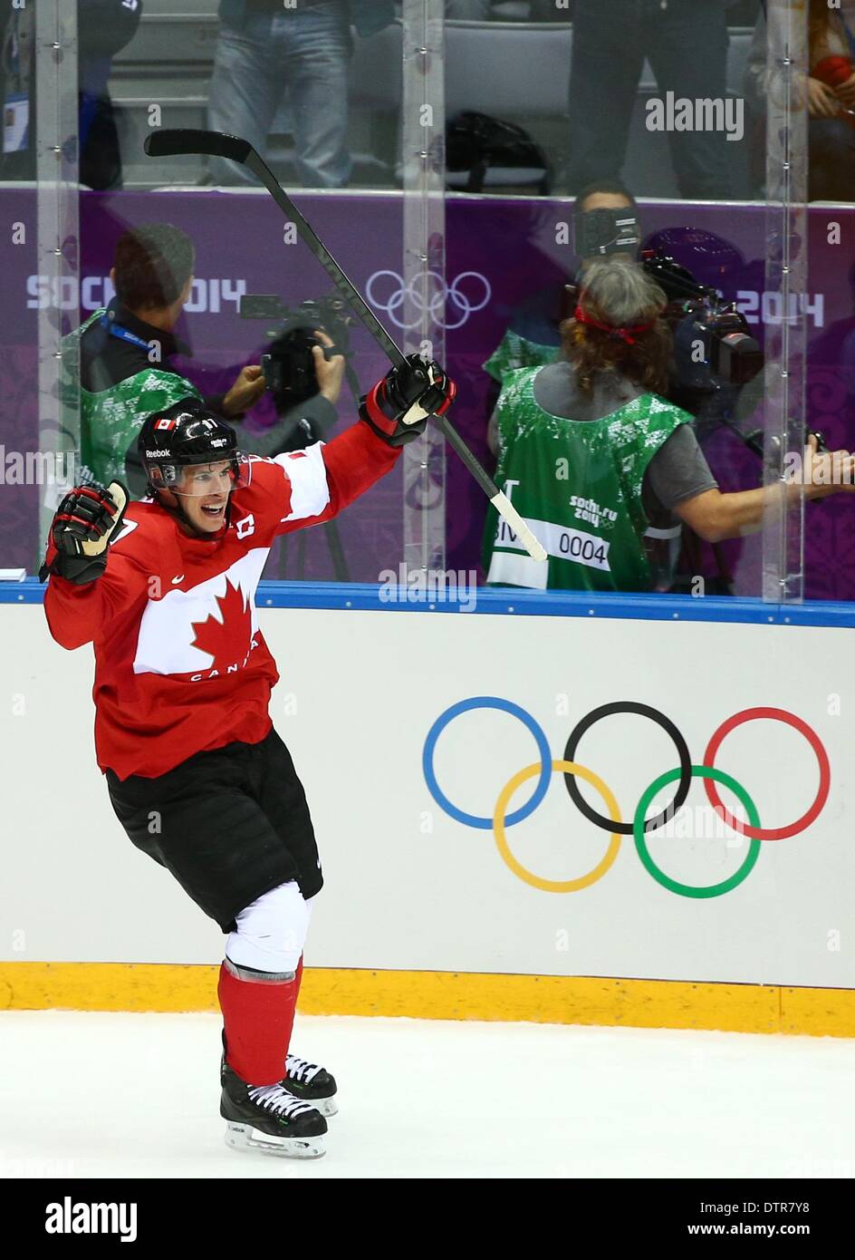 Canada vs sweden ice hockey hi-res stock photography and images - Alamy